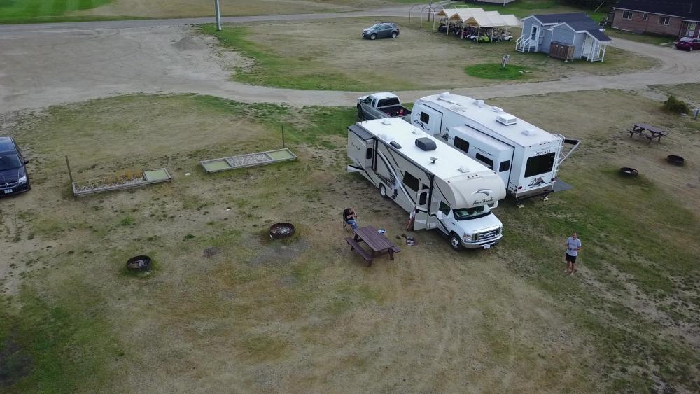 Valemount Pines Golf and RV Park Campground, Valemount, British ...